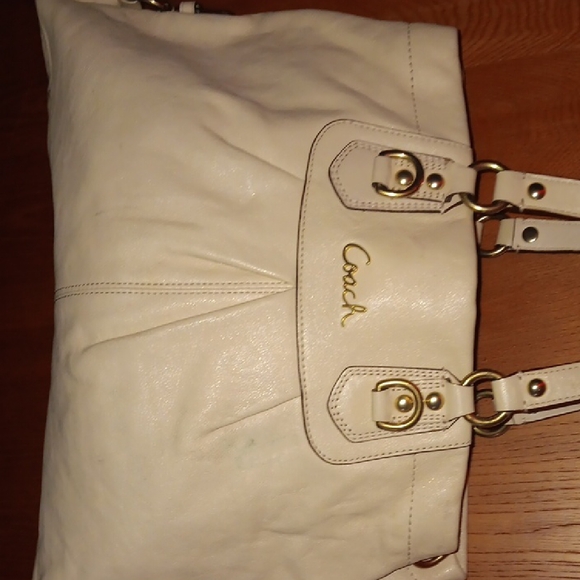 Coach | Bags | Coach Ivory Leather Shoulder Bag With Gold Accents ...